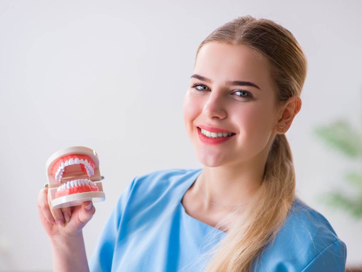 Overdentures vs. Dentures: Which Is Right for You? | Sun City Dental